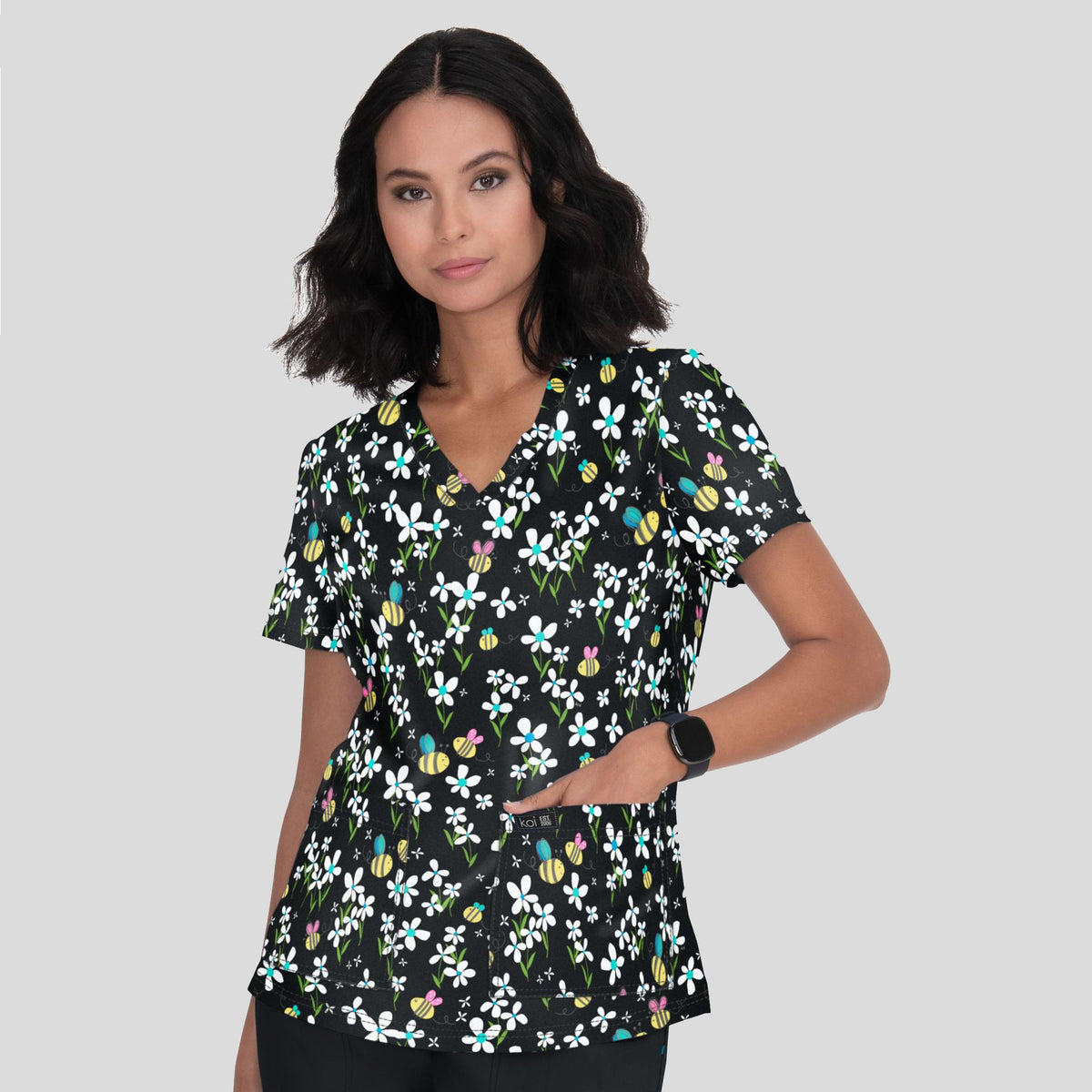 Leslie Top | Busy Bee – Robert's Medical Uniforms
