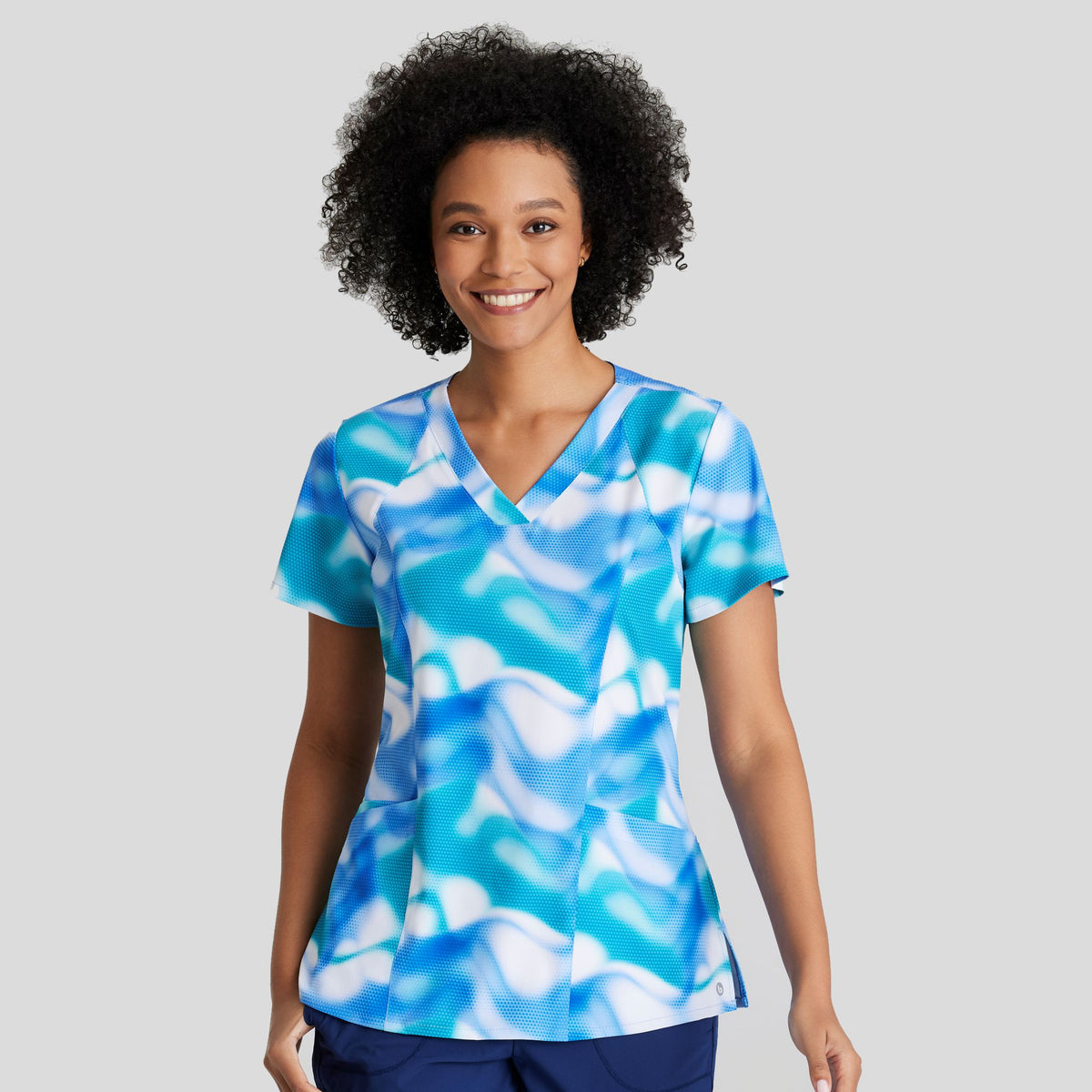 Thrive Print Top | Azure Waves – Robert's Medical Uniforms