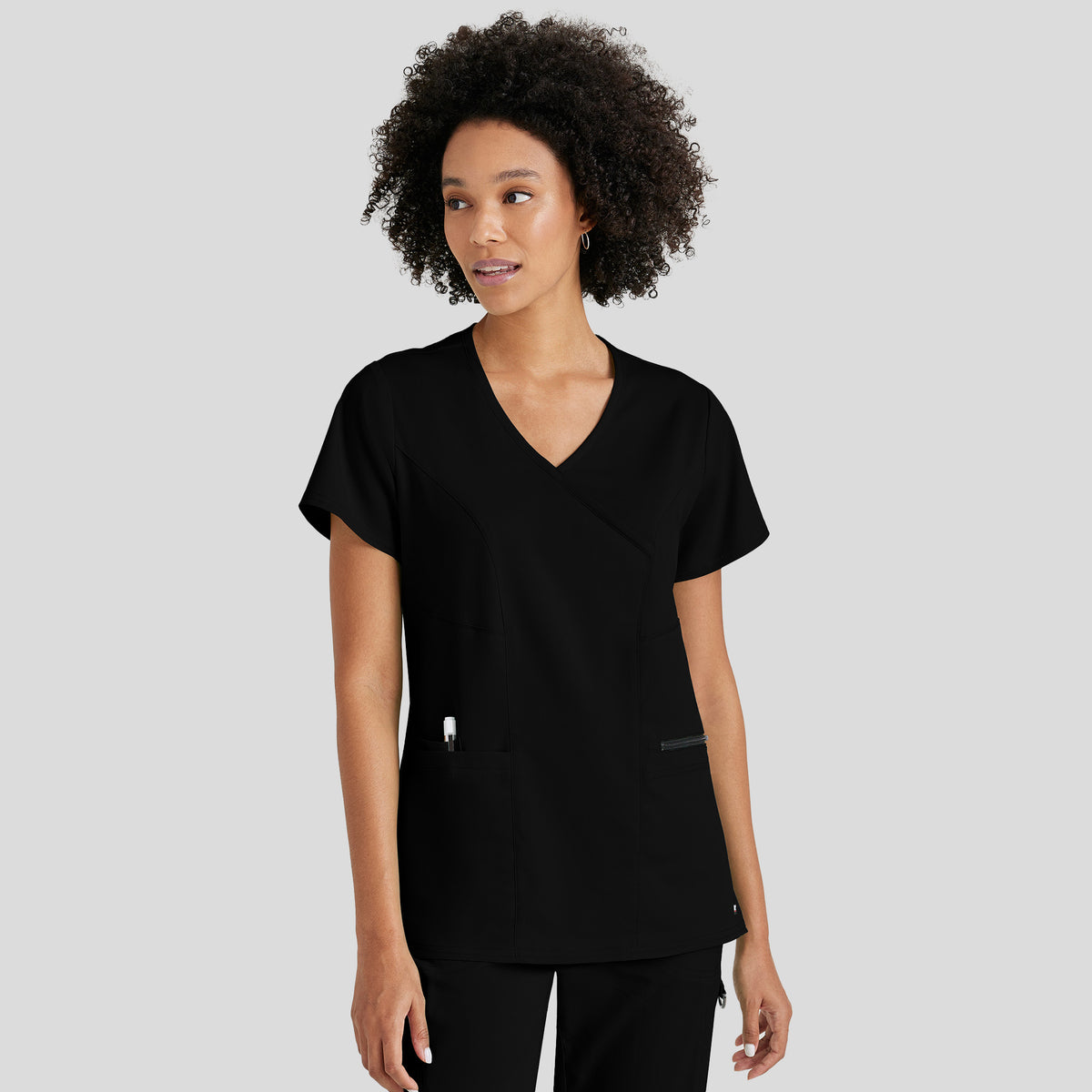 Kim 3-Pocket Crossover V-Neck Scrub Top | Black – Robert's Medical Uniforms