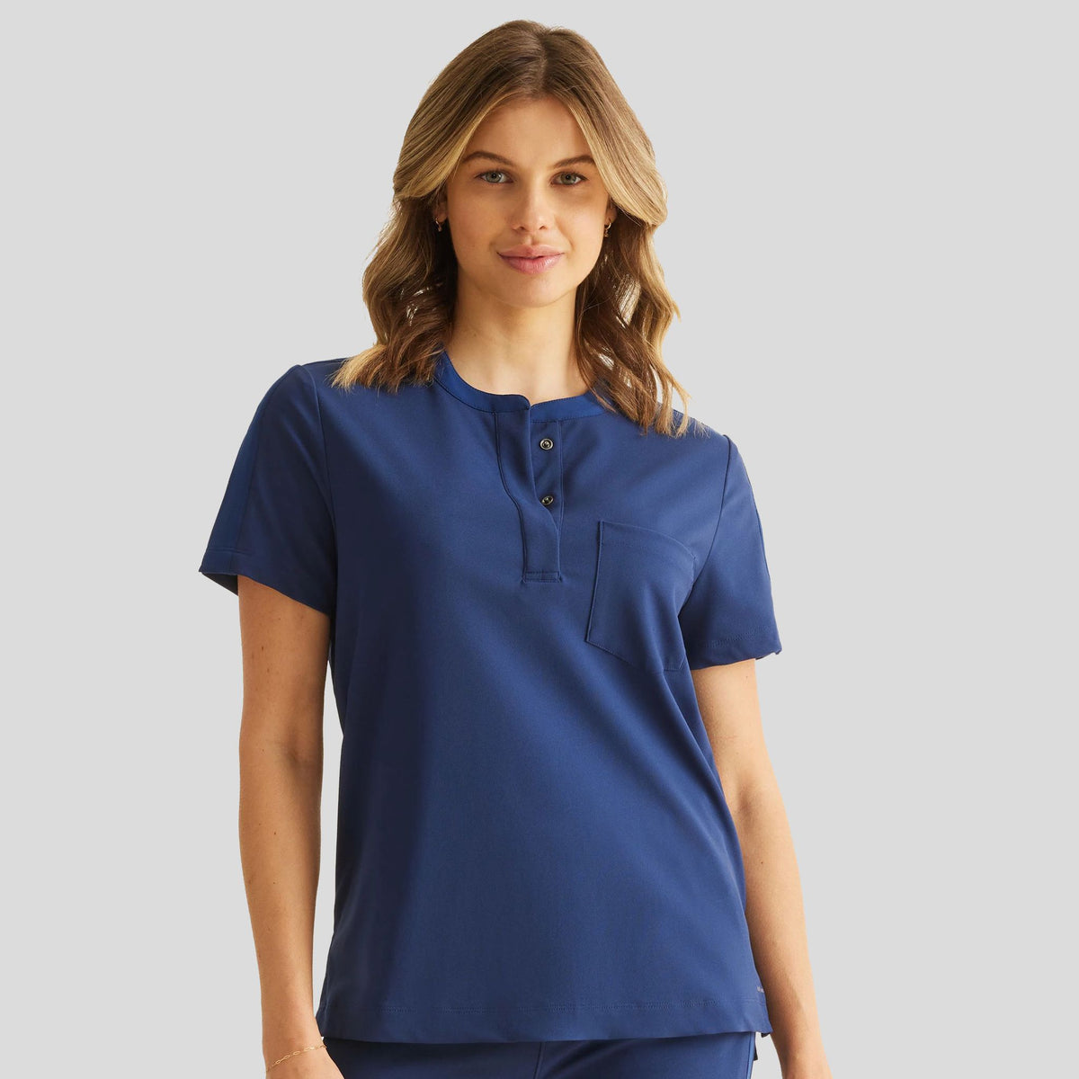 Women's Kate Scrub Top | Navy – Robert's Medical Uniforms
