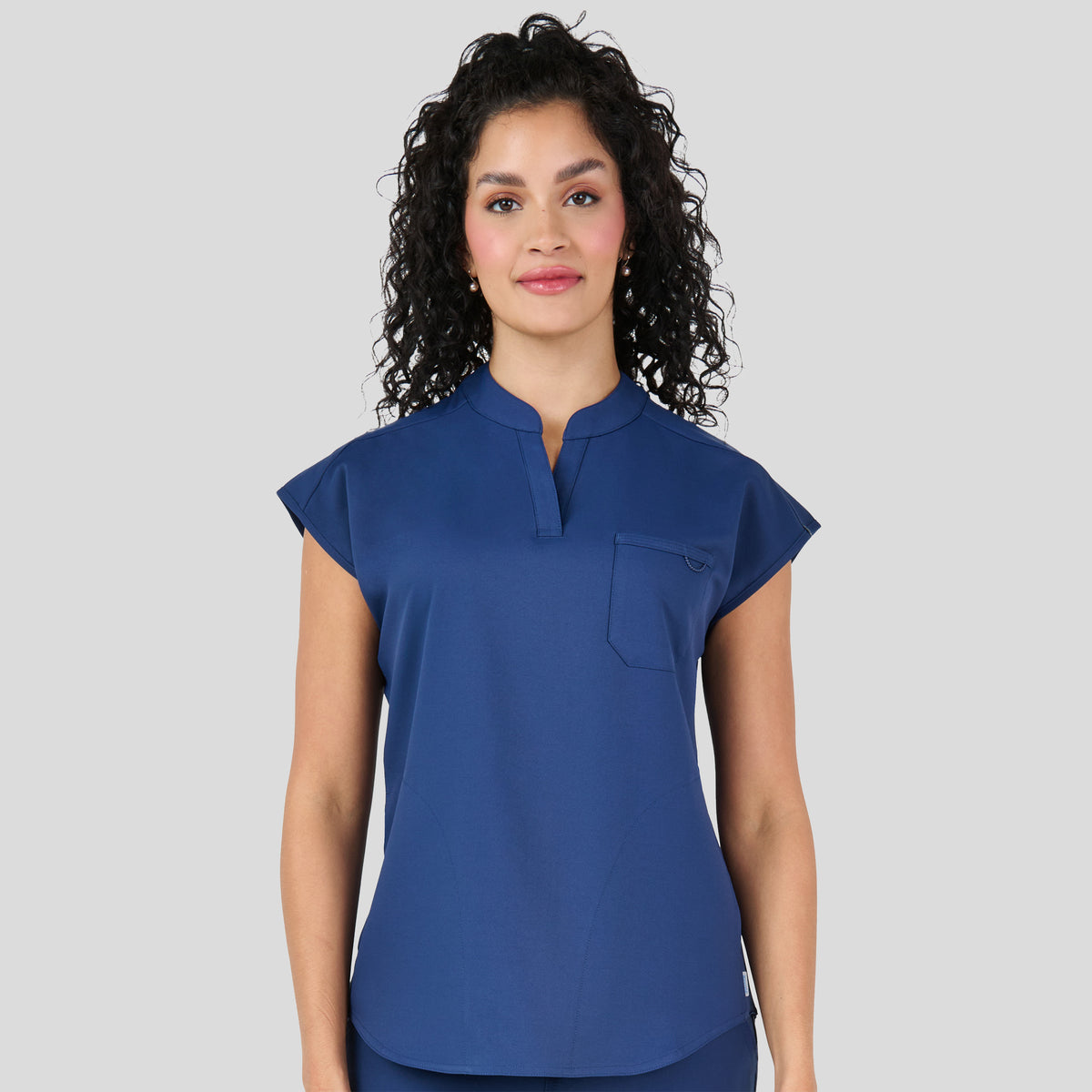 Dynamic Top | Navy – Robert's Medical Uniforms
